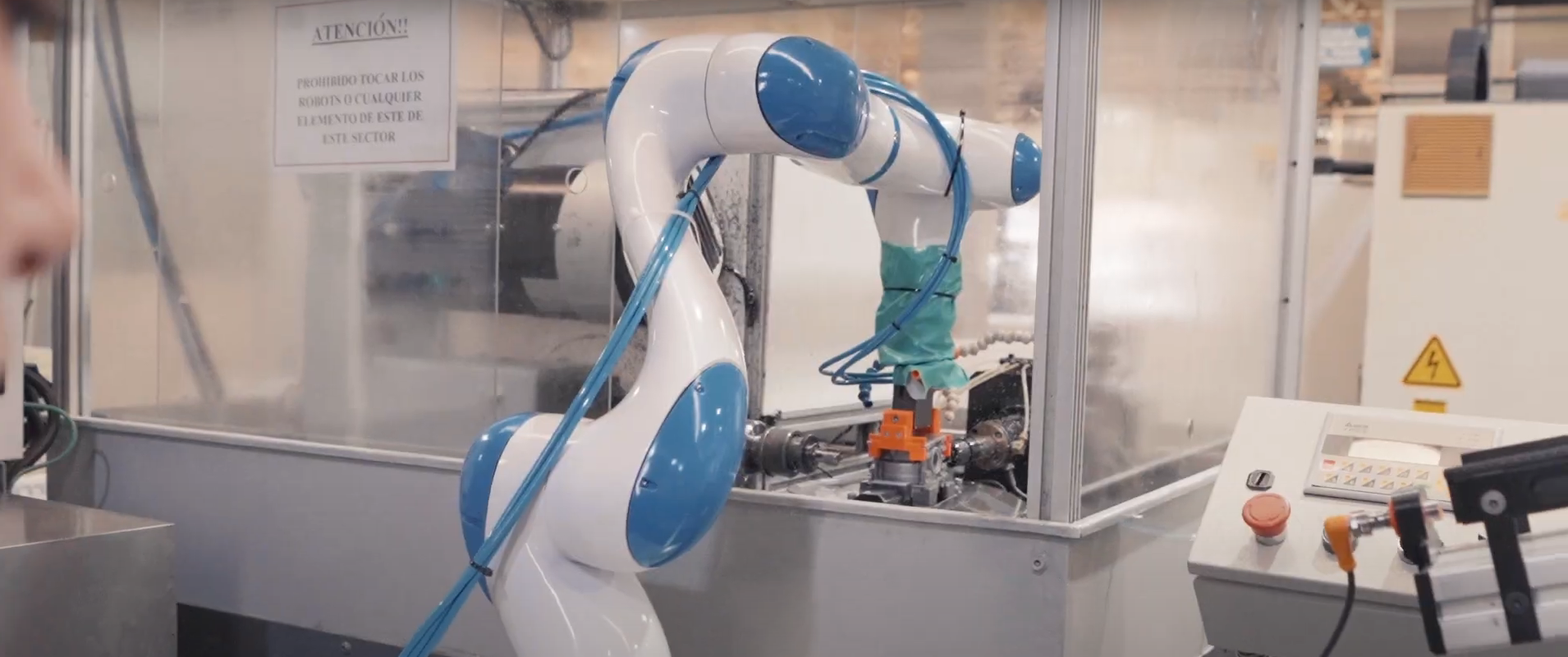 Automatización industrial, robot colaborativo en el sector de ...